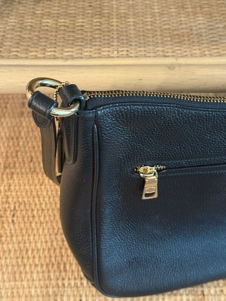 COACH Chaise BLACK Pebbled Leather Zip Crossbody Bag 35543 Purse Medium ...