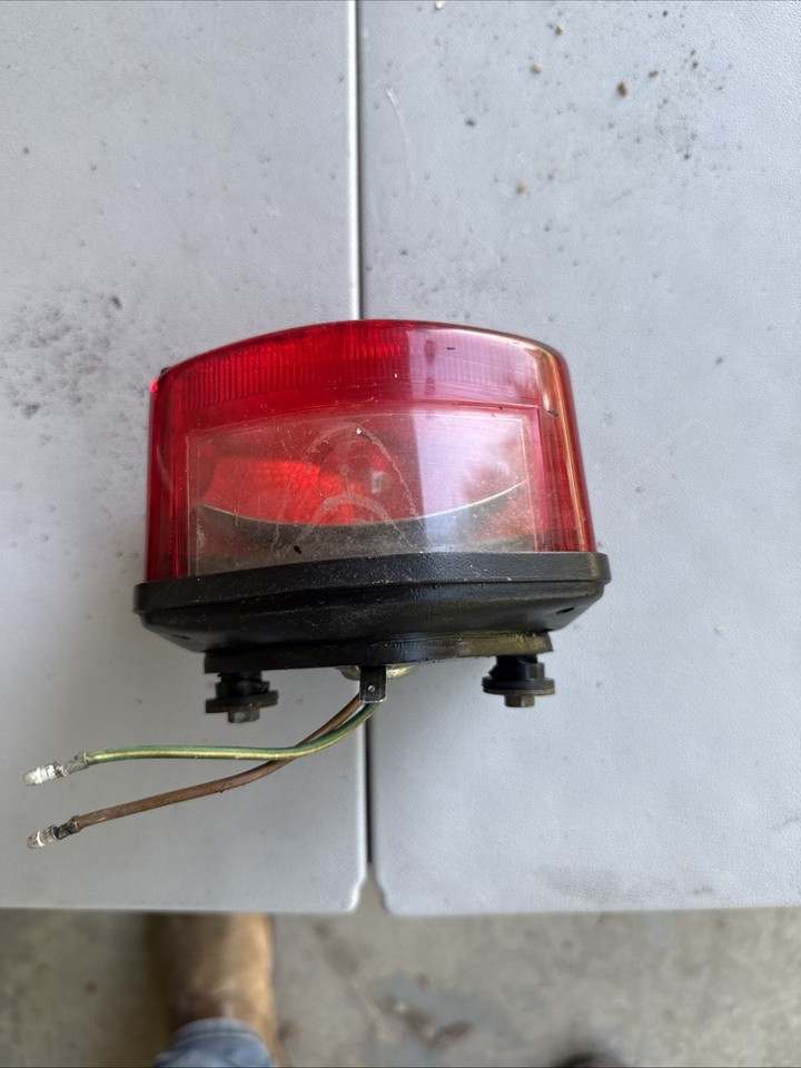 1981 HONDA CB400 TAIL LIGHT REAR LENS HOUSING MOUNT BRACKET GOOD BULB ...