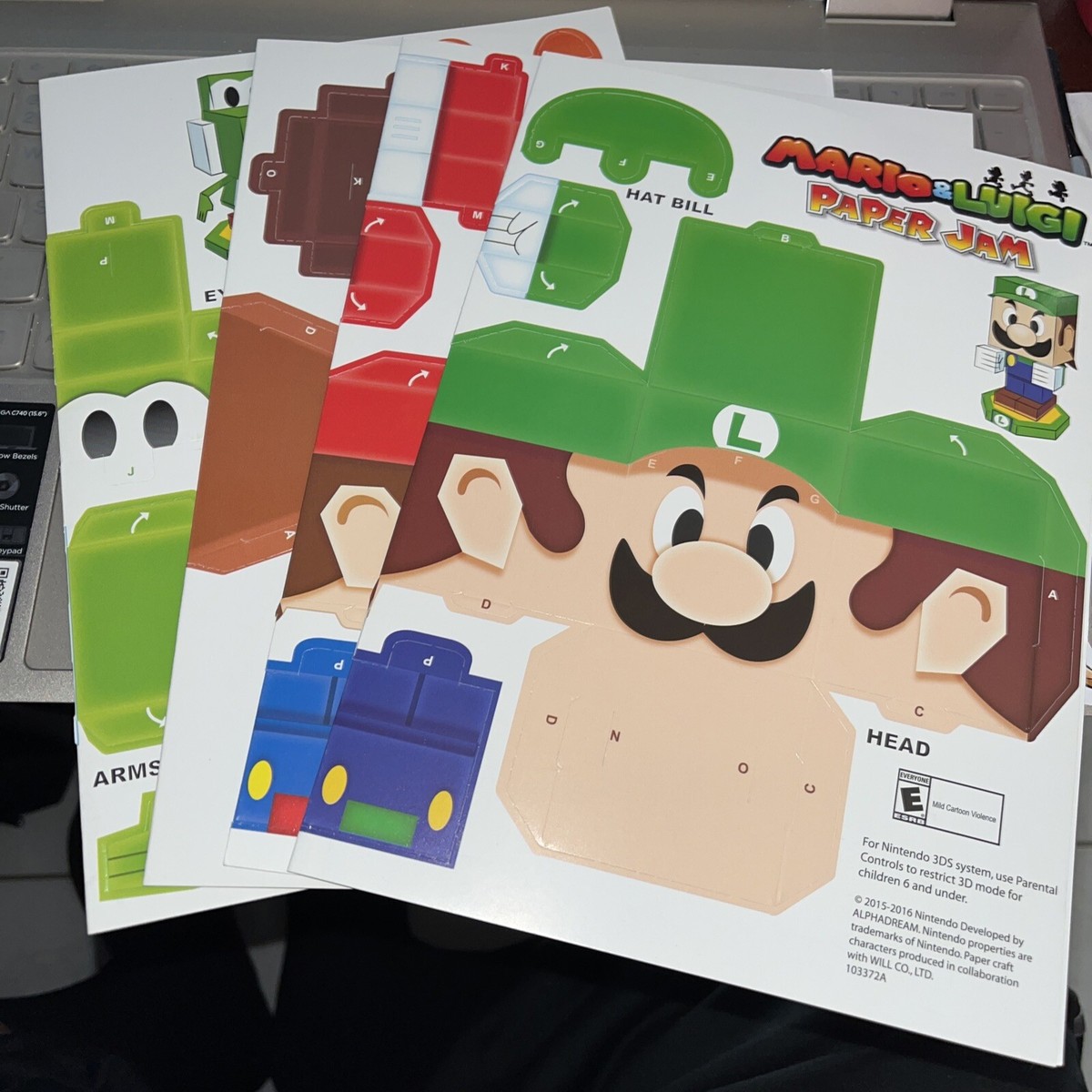 Papercraft Luigi