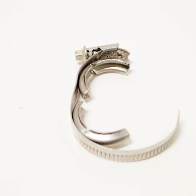 BMW E46 E39 E60 EGR-Ventil Abgasschlauch Rohrschelle Clip 11717786146 ...