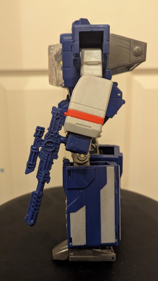 Transformers Generations Titans Return Leader Class SOUNDWAVE ...