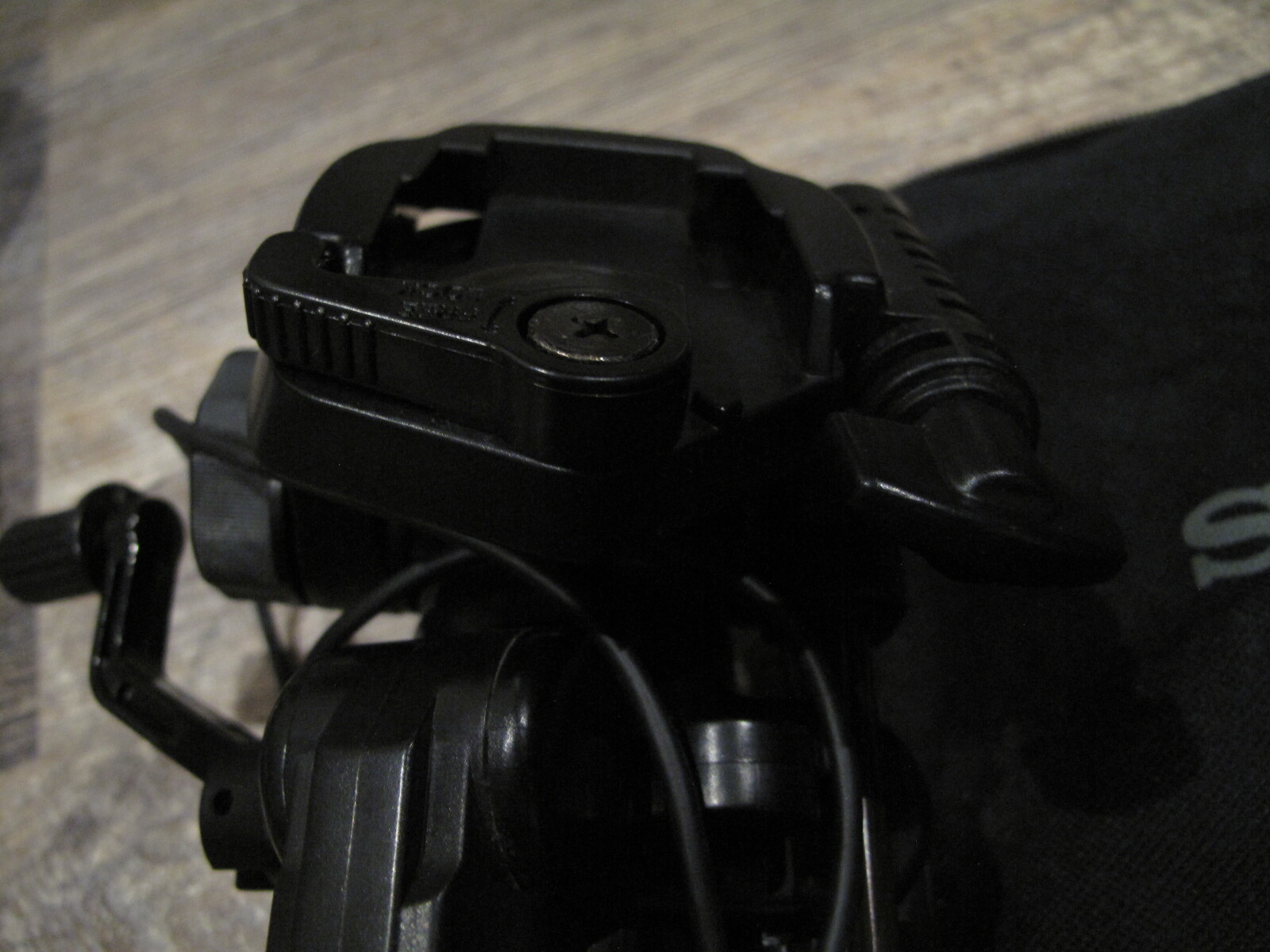 Sony Remote Control Tripod VCT-670RM Cameras Camcorders W/OCamera Mount ...