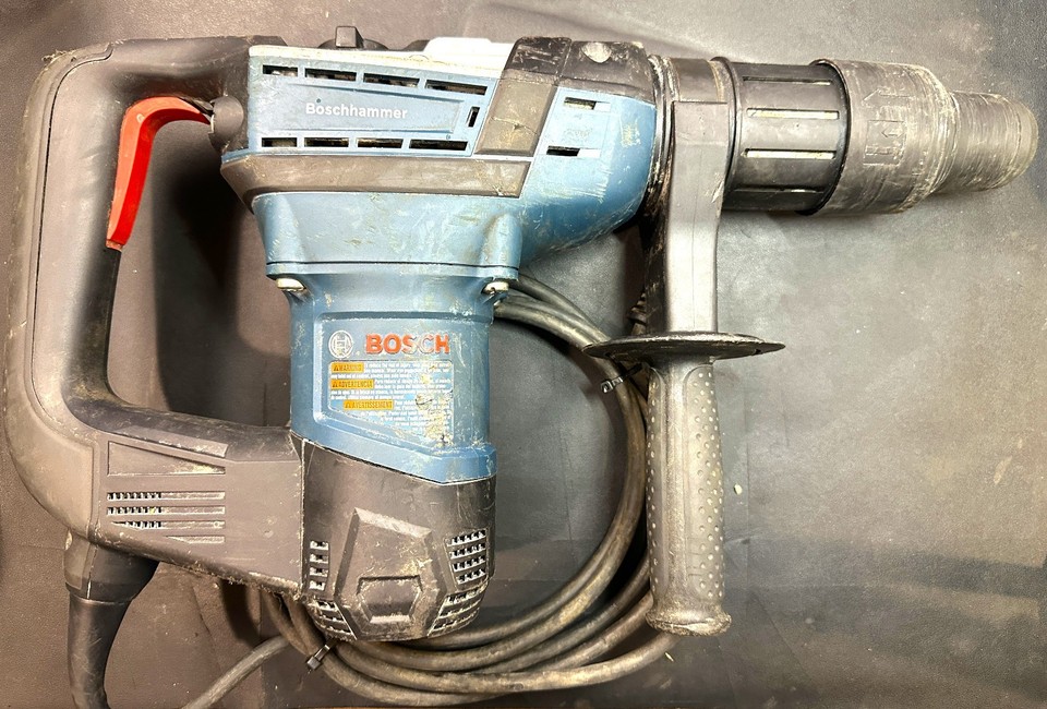 BOSCH RH540M 1-9/16" Corded Vari-Speed SDS-Max 12A Hammer Drill w ...