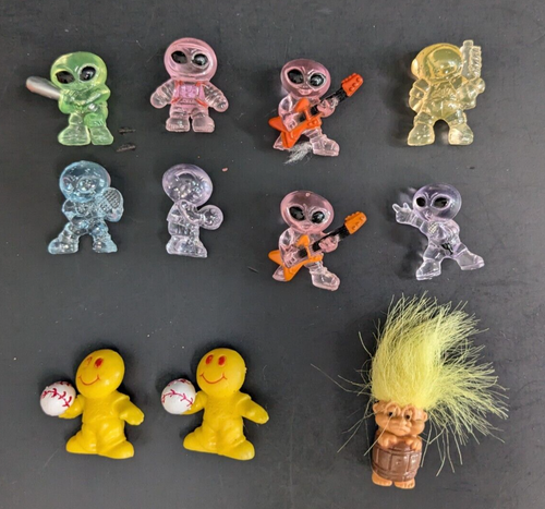 11x Mini Figurine 1" Toy Vending Machine VTG Alien, Troll, Smiley ...