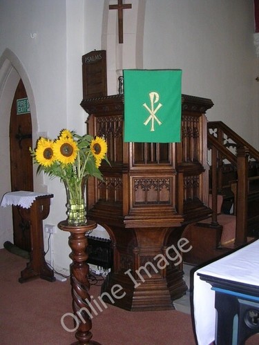 Photo 6x4 Pulpit - Holy Trinity Church Holmfirth c2010 | eBay