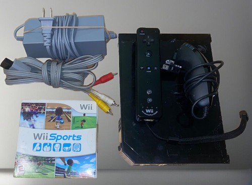 Nintendo Wii - GameCube Compatible - Wii Sports Bundle - Black - Good ...