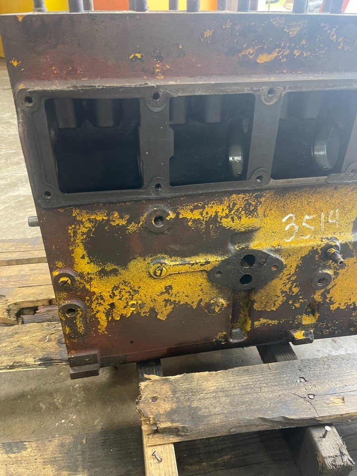 1969 International IH 3514 Tractor Engine Block 3055003R2 D239 | eBay