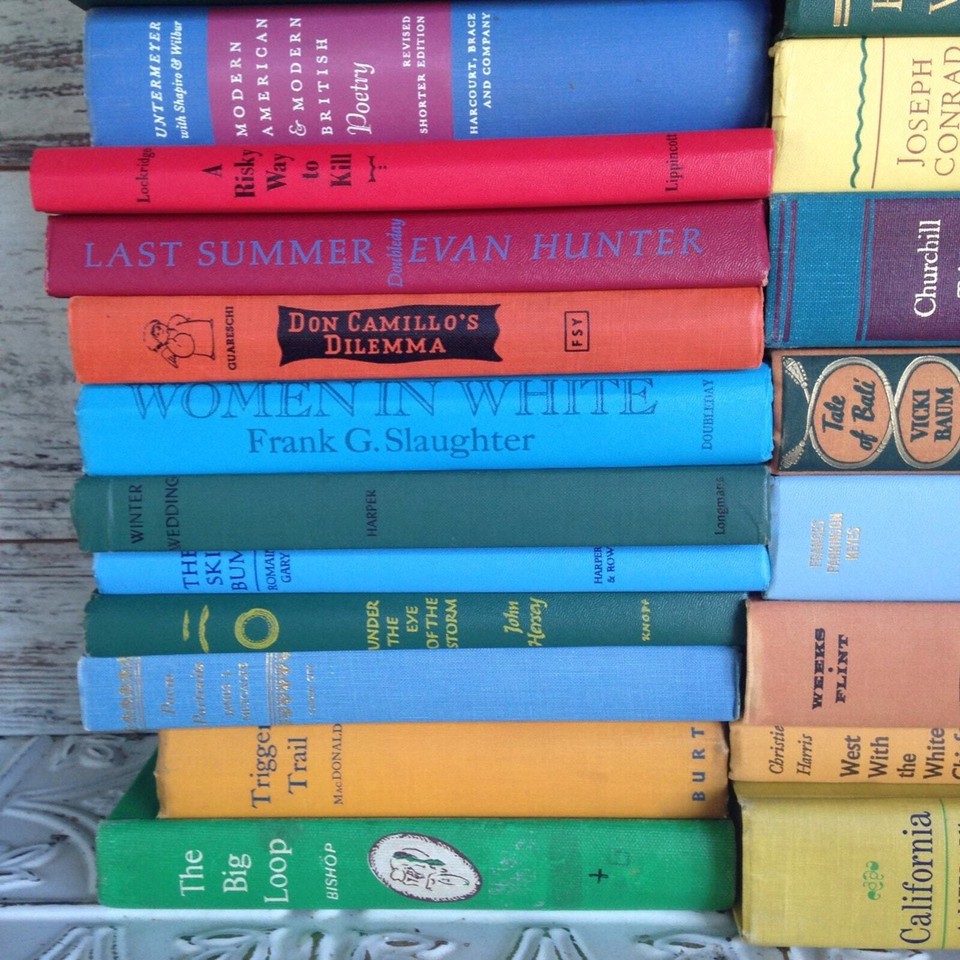 Vintage Books by the Foot Instant Library Decorative Book Stack 25 | eBay