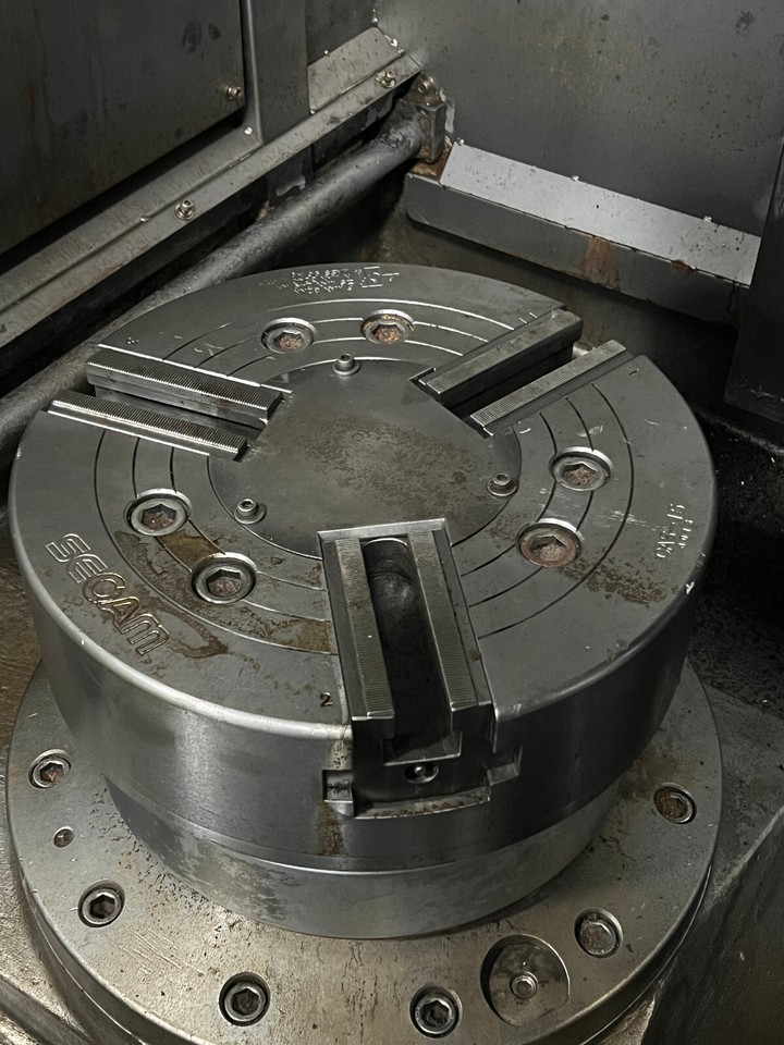 HYUNDAI KIA 31.5" CNC VTL WITH LIVE TOOLING, 15" 3-JAW CHUCK, FANUC ...