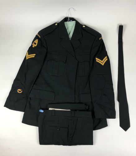 1986 Canadian Military Corporal’s Dress Uniform w/ Patches & Soldier’s ...