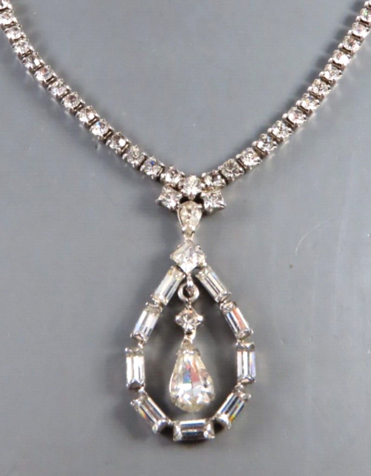 Vintage CLEAR RHINESTONE NECKLACE Tear Drop Pendant Dangle PROM ...