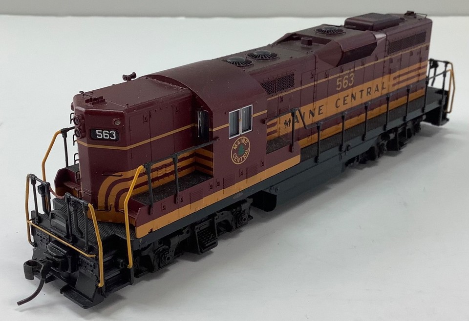 HO Atlas Classic #8636 EMD GP7 MC Maine Central #563 USED | eBay
