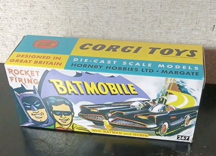 Corgi Toys - CLUB EXCLUSIVE - No 267 - Gloss Black Batmobile Reissue ...