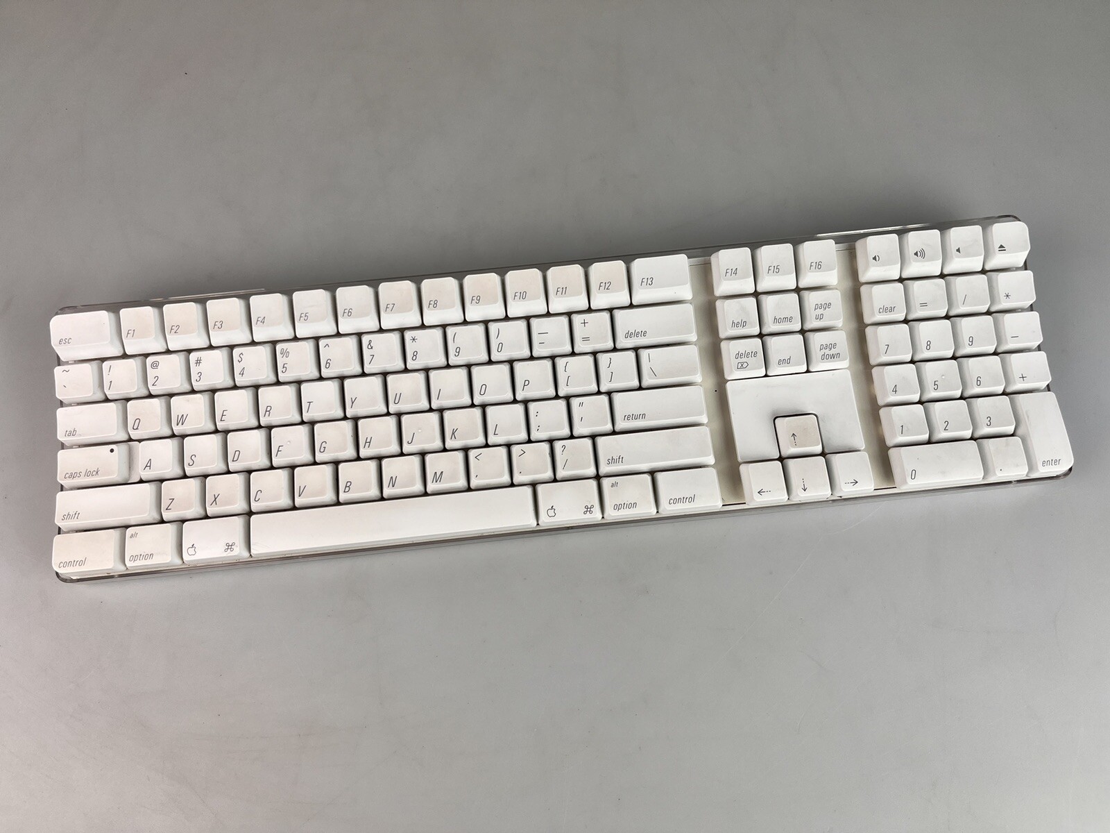 Genuine Apple A1016 Wireless Bluetooth Keyboard TESTED | eBay