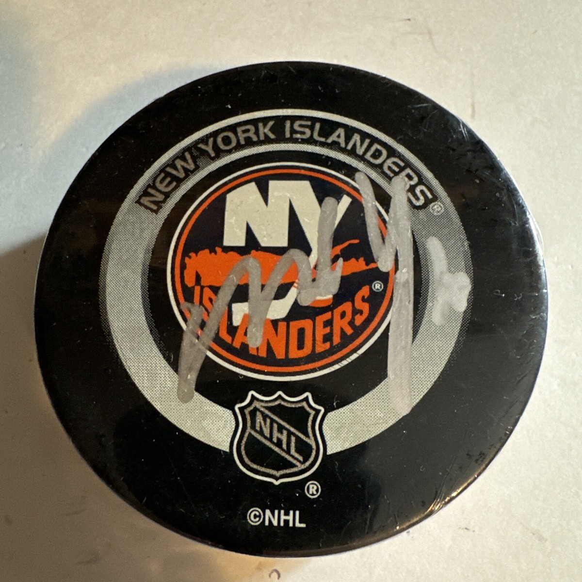 Islanders Hockey Puck New York Islanders Official 4 Pack Hockey Puck