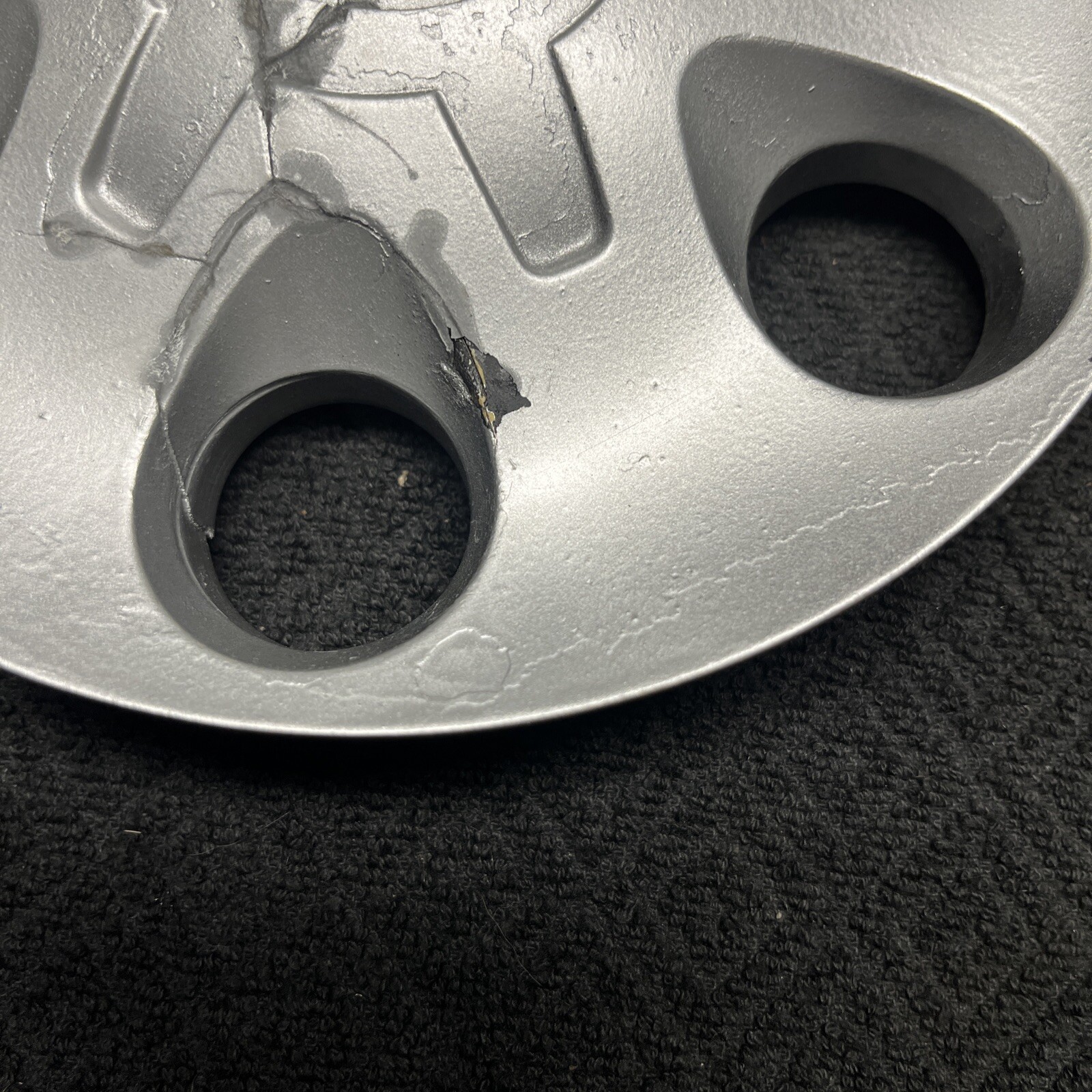 DAMAGED BROKE Toyota Tacoma 42603-0C030 OEM Wheel Center Rim Cap Hub ...