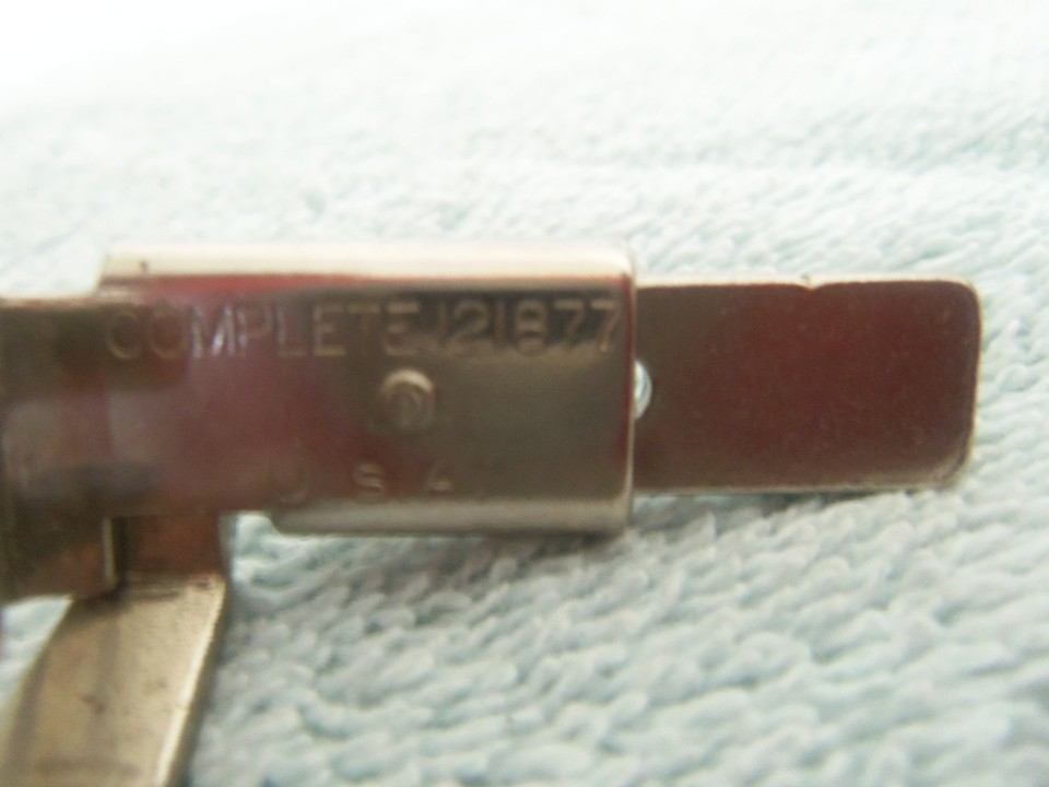 SINGER 121877 Complete Zipper Foot-Sewing Machine Attachment Part ...