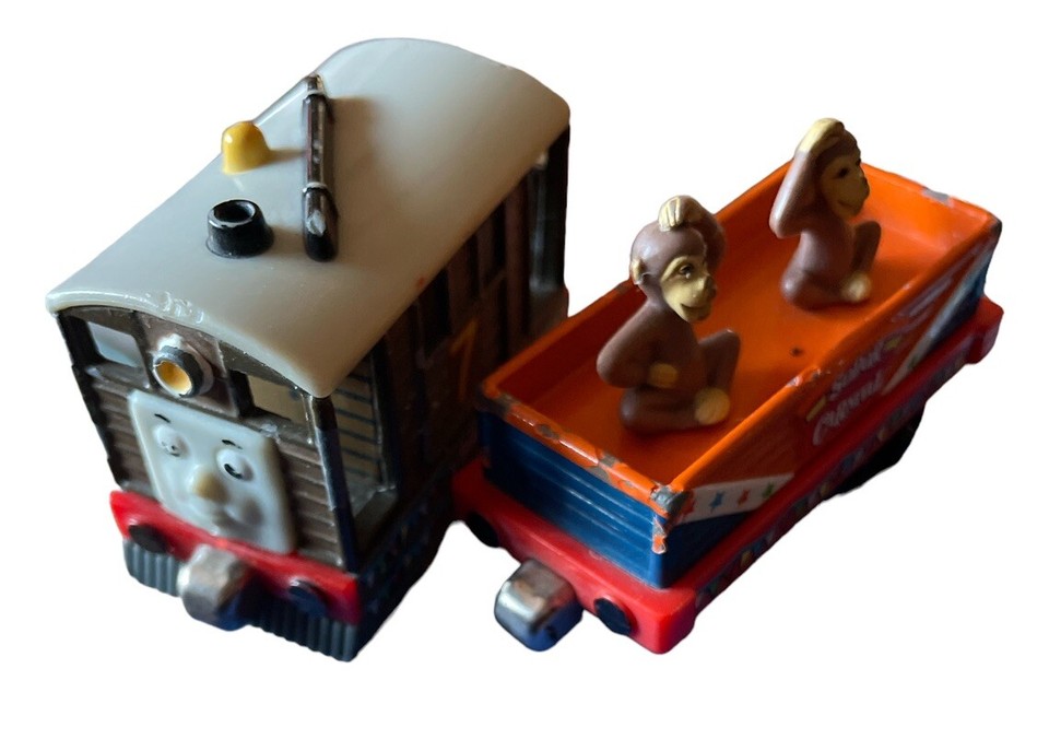 THOMAS THE TRAIN DIE CAST SODOR CARNIVAL TOBY & MONKEYS | eBay