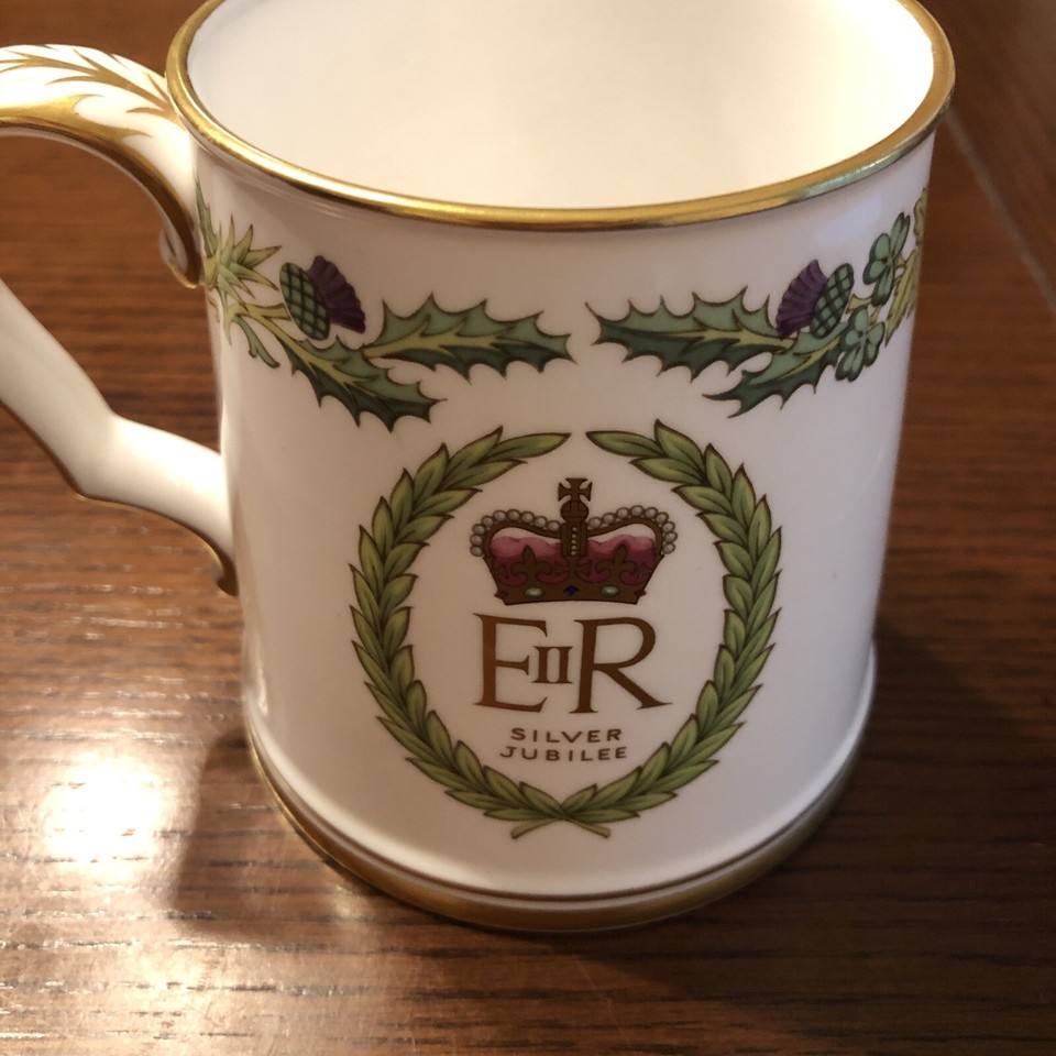 Spode Queen Elizabeth II Fine Bone China Silver Jubilee Commemorative ...
