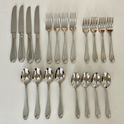 Lot Of 4 Oneida SATIN GARNET 5-Piece Place Settings For 20 Pieces Total ...