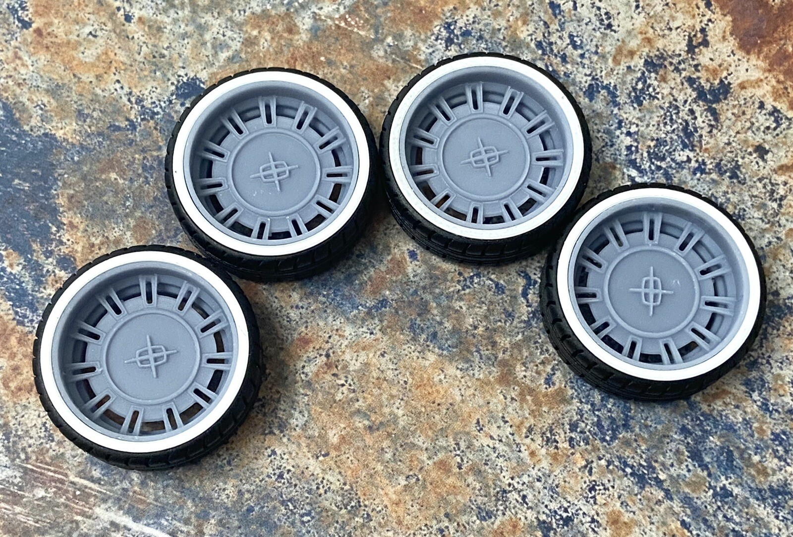 Resin 22-Scale In. Custom Lincoln Restomod Wheels W/ Whitewall Tires, 1 ...