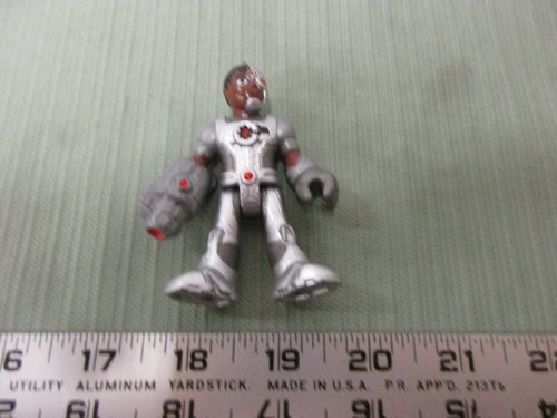 Fisher Price Imaginext Super Friends DC Cyborg Gun hand Victor Stone ...
