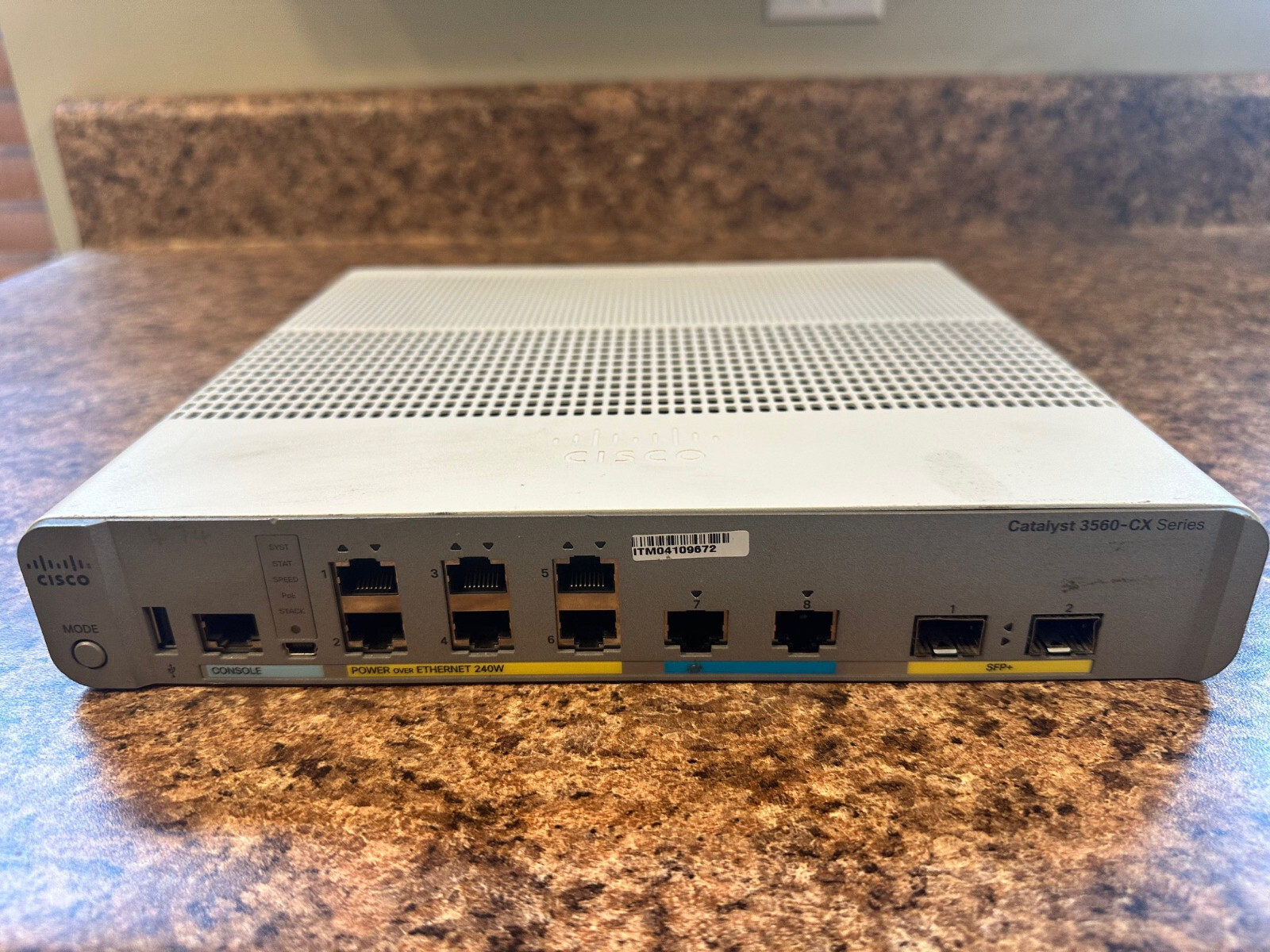 Cisco Catalyst 3560-CX 2 x mGig, 6 x 1G PoE, WS-C3560CX-8XPD-S ...