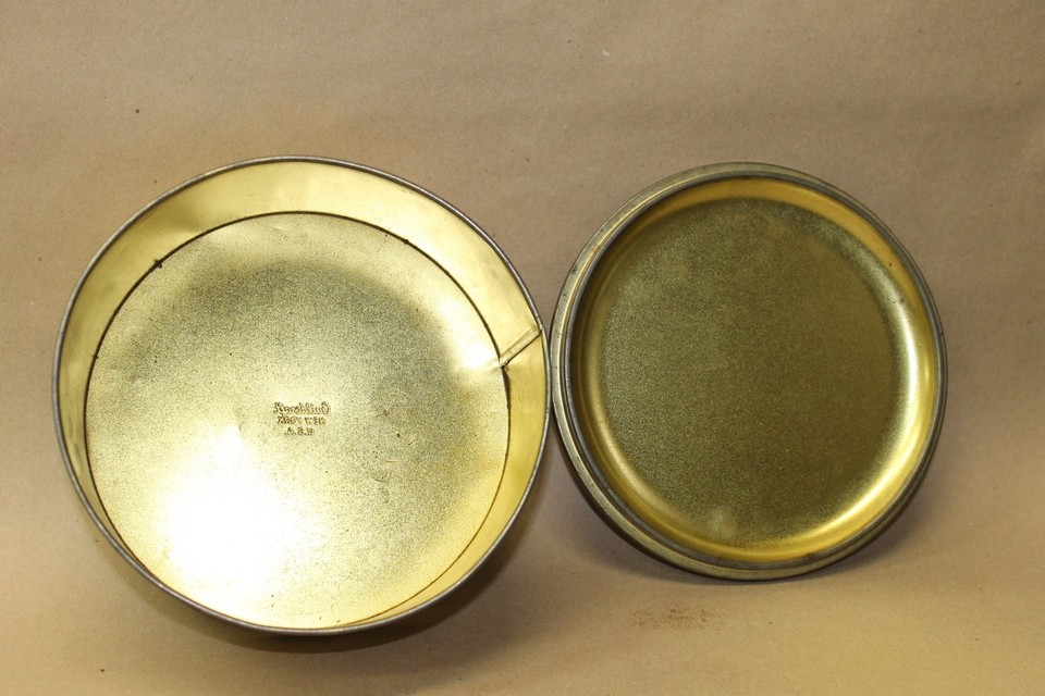 Vintage Guildcraft Ornate Embossed LION KNIGHT Gold Tin Container New ...