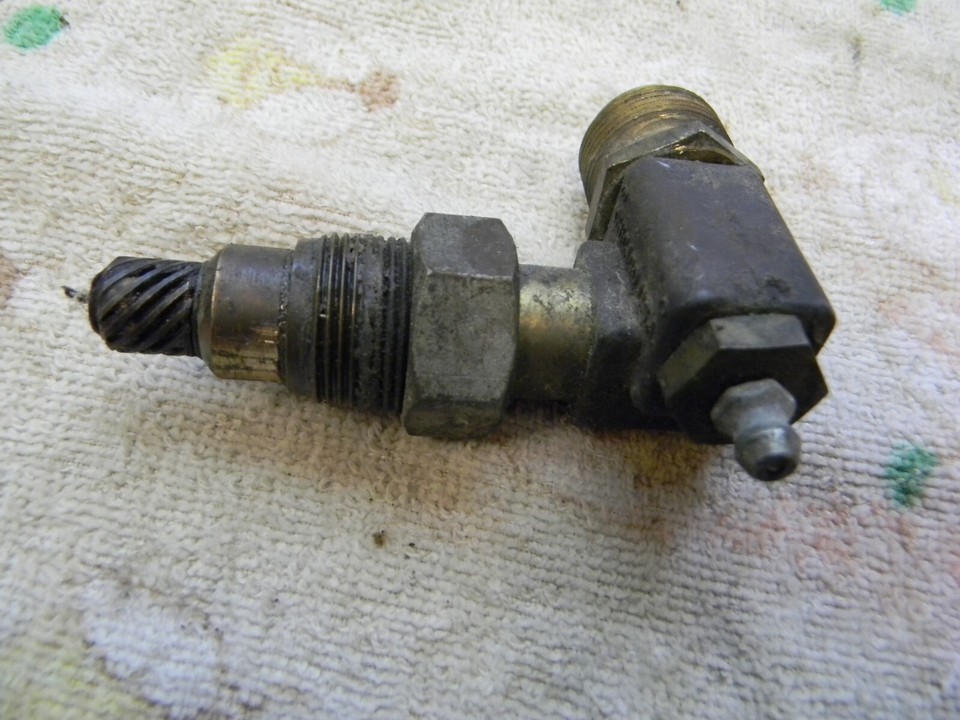 1962-1974 Corvette Speedometer / Tachometer Cable Adapter - 90 Degree ...