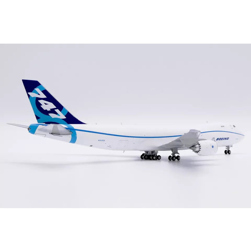 JC Wings 1/400 Boeing Original Boeing 747-8F N747EX LH4349 Finished ...