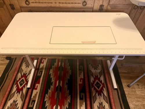SINGER Folding Sewing Table with Drop-In Platform & Ruler – Excellent ...