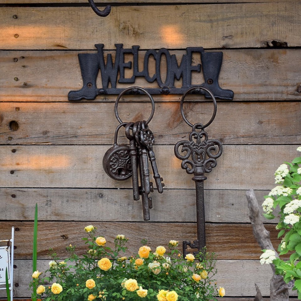 Cast Iron Skeleton Keys - Antique Style Keyring Props Pirate Treasure ...