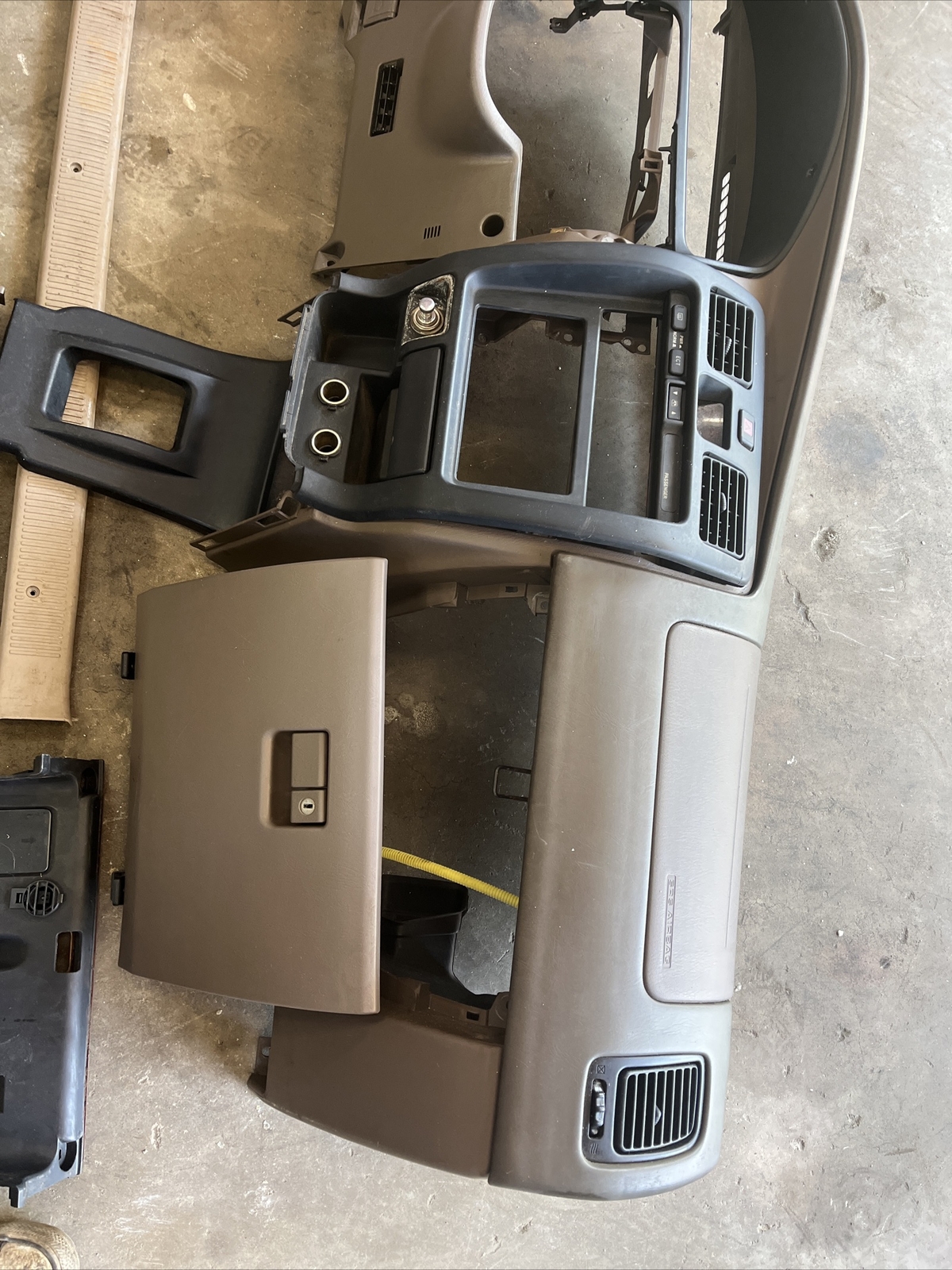 99-02 Toyota 4Runner Center Console Dash Plastics Interior Trim Glove ...