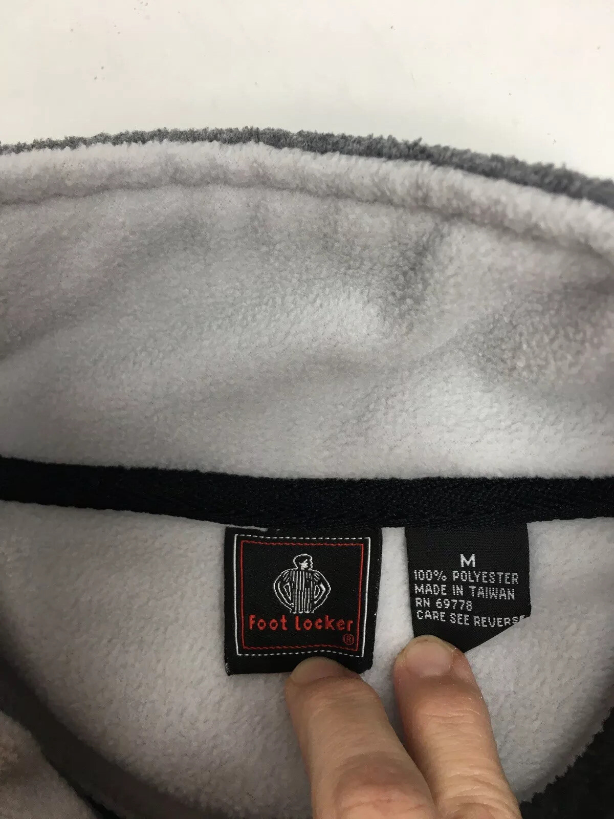 Men’s Foot Locker 1/4 Zip Gray Fleece Mock Neck Pullover •Size M *EUC ...