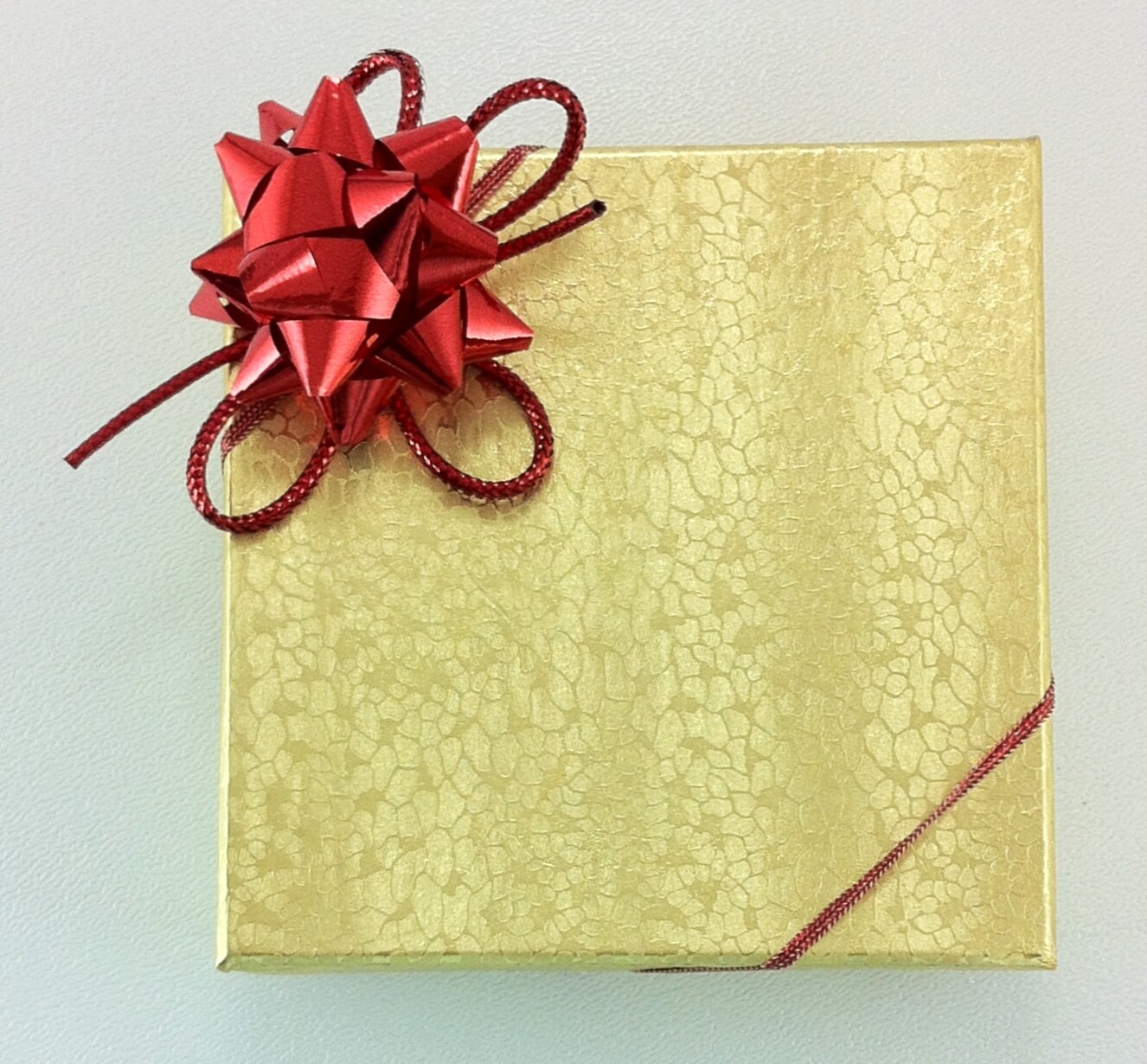 Egyptian Pyramid Key-Ring Gold Plated Pewter & Brass King Tut Image on ...