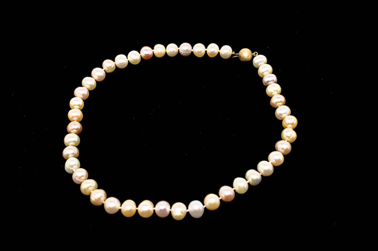 LUSTROUS Fresh Water PEARL Beaded Necklace - Subtle 3 Hues - 18" Drop ...