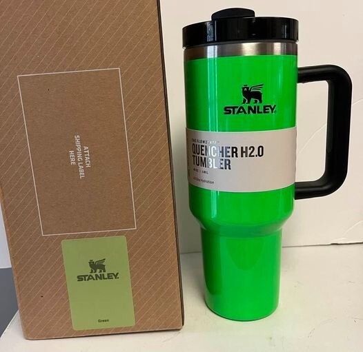 Stanley NEON GREEN Cup 40 oz Quencher H2.0 Stanley Tumbler