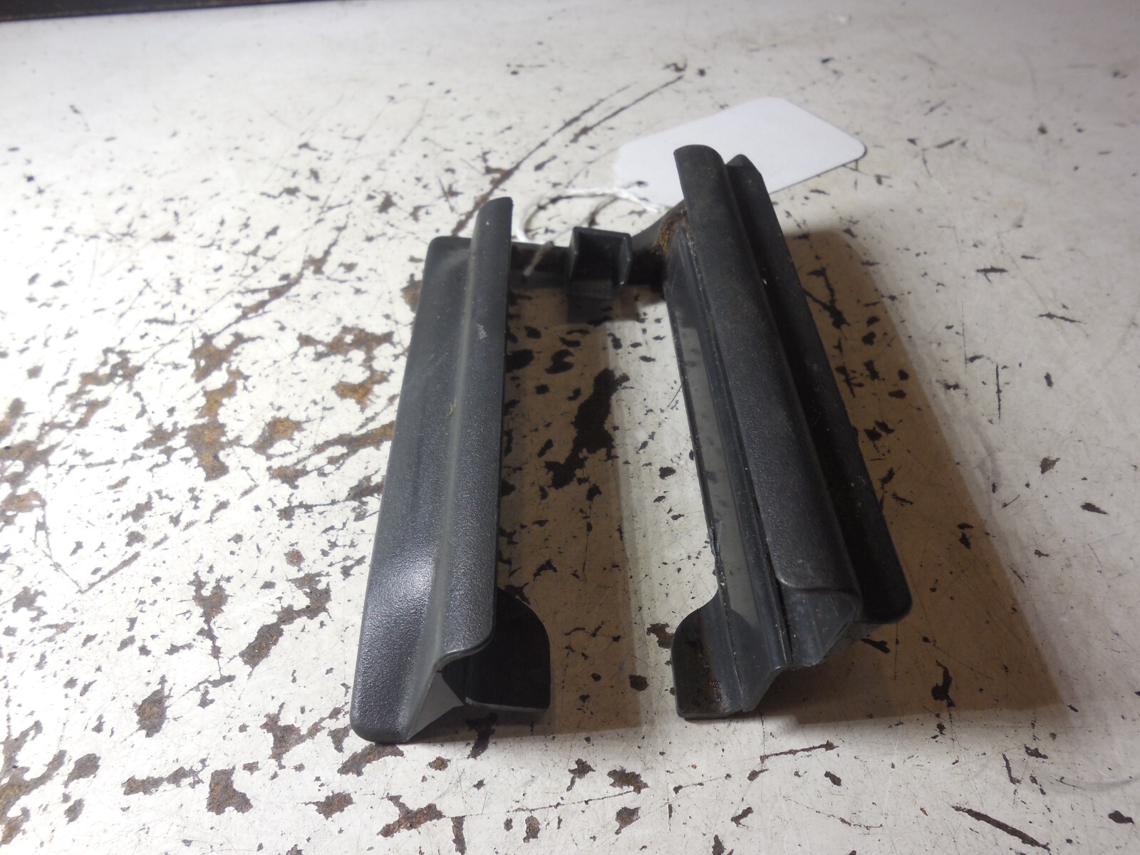 Mercedes W211 C219 Front Right Inside Seat Rail Runner Cover Trim Cap ...