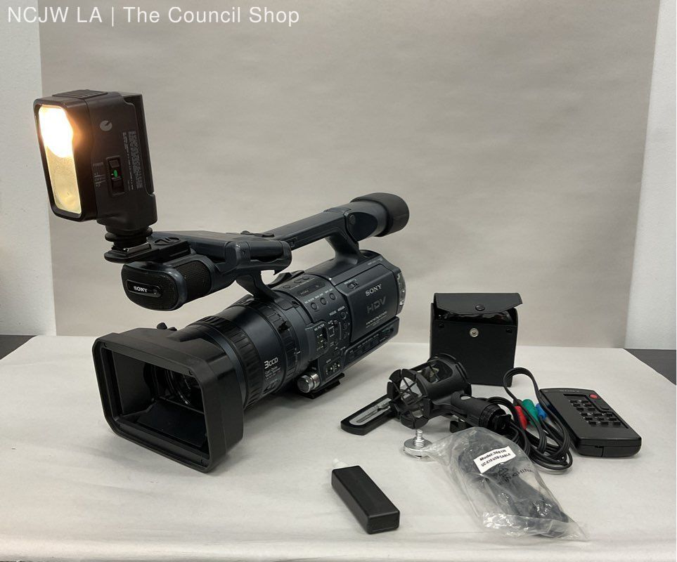 Sony HDV HandyCam Digital HD Video Camera Recorder Camcorder HDR-FX1 ...