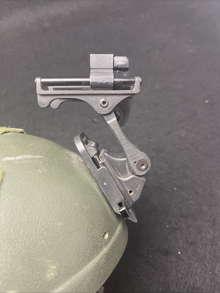 Norotos Rhino NVG Mount PVS14 Skydex High Cut Sm/M Helmet plus USGI ...