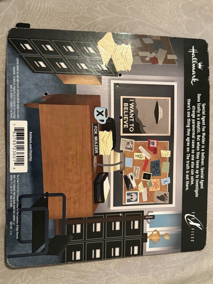 The X-Files Fox Mulder & Dana Scully Special Agents Itty Bittys Set by ...