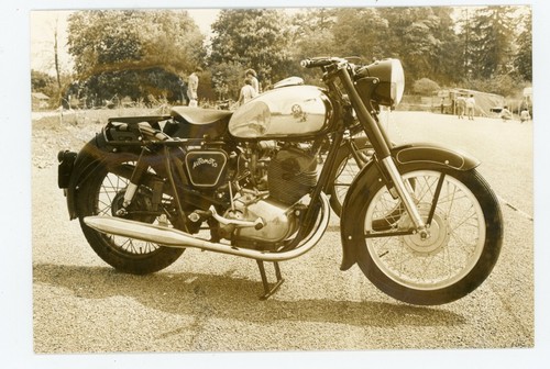 PHOTO - moto ancienne motocyclette AUTOMOTO motorbike autoportrait ...