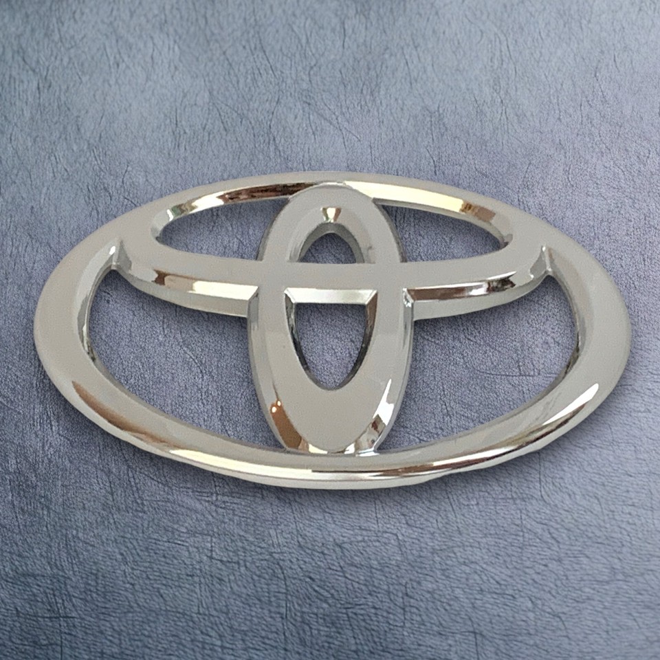 Toyota Grill Emblem Chrome Logo Badge for Corolla Camry Matrix | eBay