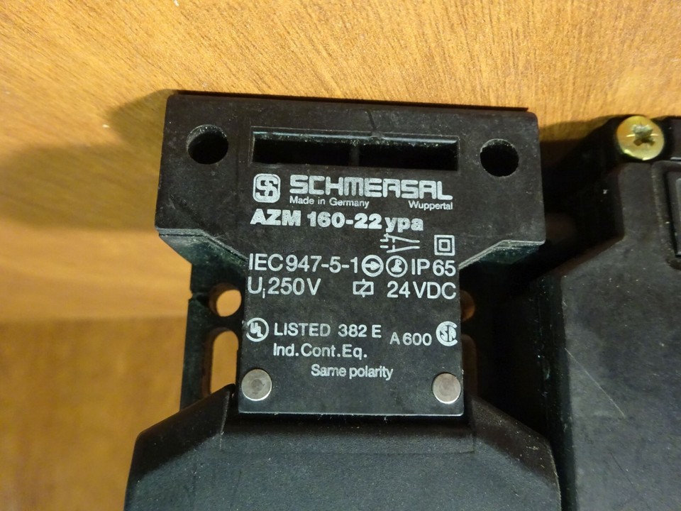 Schmersal AZM 161SK-24rk-024 safety switch | eBay