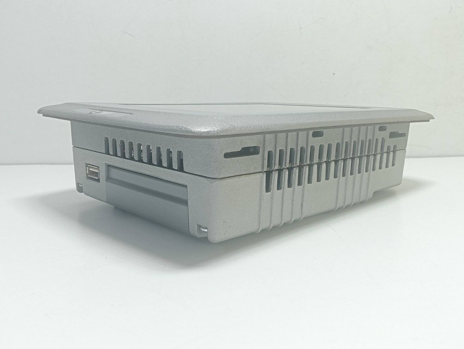 Mitsubishi E1071 Touch Screen Operator Interface Panel 24VDC 07918A | eBay