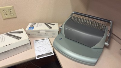 GBC CombBind C110 Binder Punch Comb Machine Binding. With Accessories ...