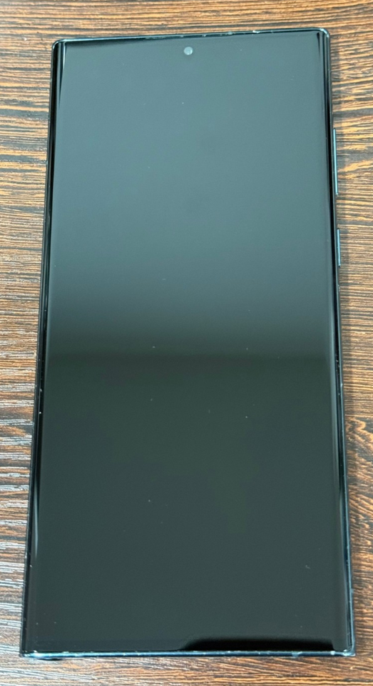 AT&T Samsung Galaxy S22 Ultra - 128GB Black - Light Burn In & Dust Cam ...