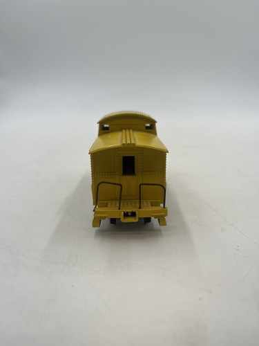 Ho Scale Train Hobby Line Yellow Union Pacific Caboose #3821 OSL | eBay