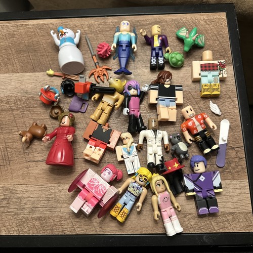 Roblox Toys Action Mini Figures Lot Figures And Accessories and pets | eBay
