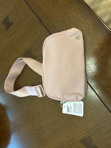 Lululemon 1 Liter Everywhere Belt bag | eBay